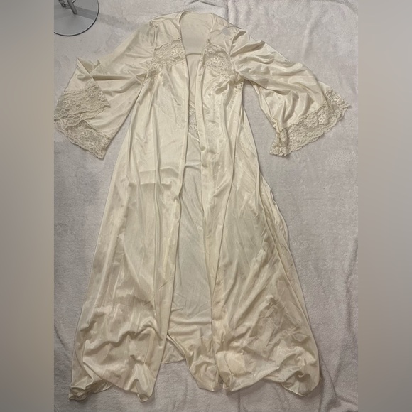 Intimates & Sleepwear | Vintage Glydons Lace Robe Nightgown | Poshmark
